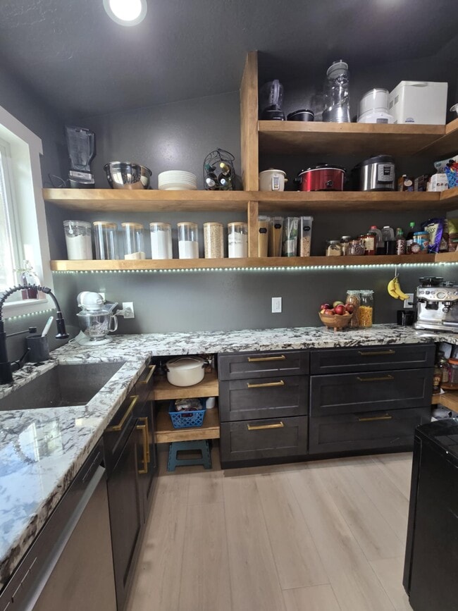 2504 W Pine Needle Pl Off-Campus Housing, Salt Lake City, UT