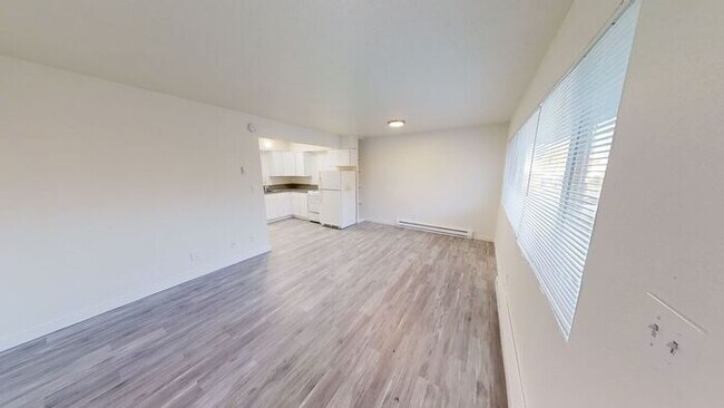 Fully Renovated Single Level Apartment Hom... - House Rental in ...