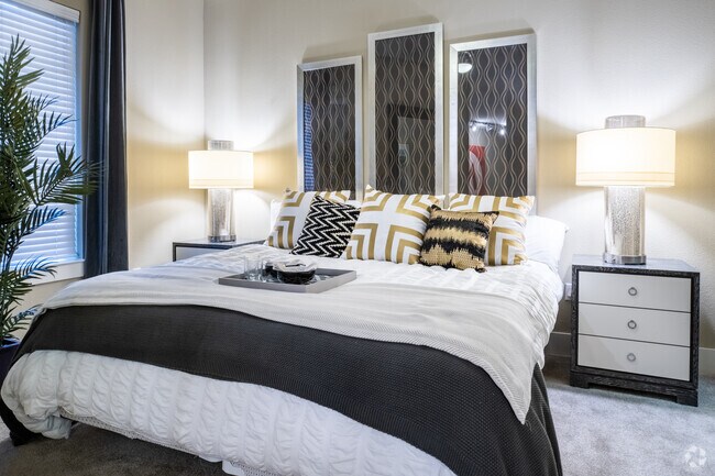 Bridge at Midtown Commons Apartments - Austin, TX | ForRent.com