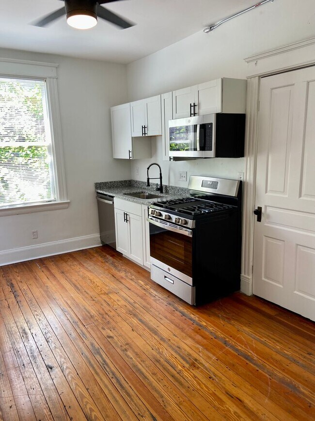 337 W McMillan St Unit Unit 2 - Apartment for Rent | Cincinnati, OH ...
