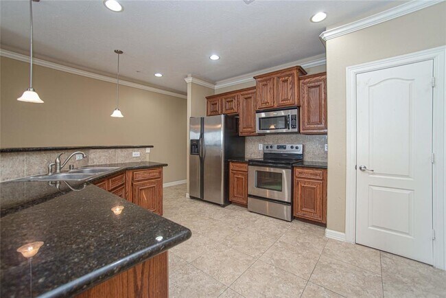7037 Kingston Cove Ln Condo Unit 217 - Condo for Rent in Willis, TX ...