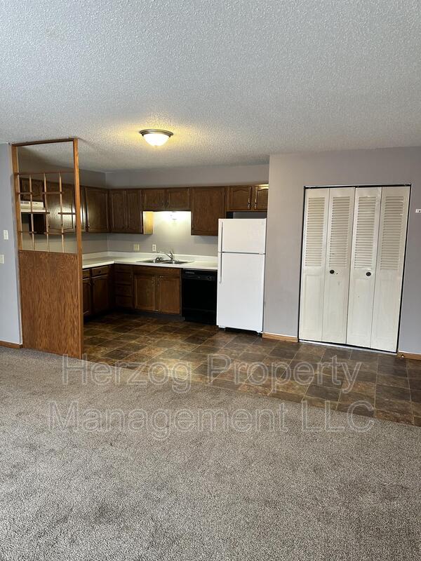 1004 N Union Ave Unit Apt. 4 - Condo for Rent in Fergus Falls, MN ...