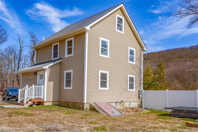 201 Old West Point Rd W - House for Rent in Philipstown, NY | ForRent.com