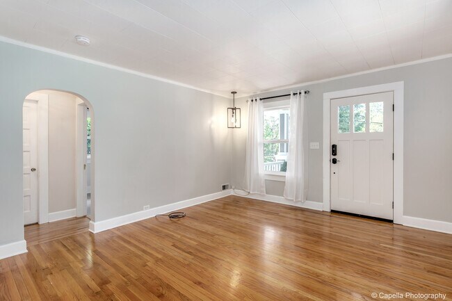 Stunning Remodel to this Early 1900's Cott... - House Rental in ...
