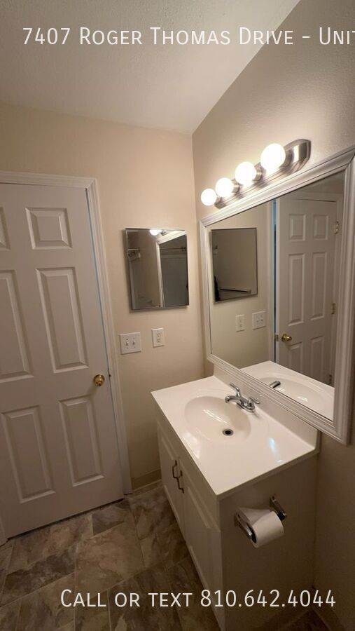 7407 Roger Thomas Dr Unit 1 Bldg. 3 Off-Campus Housing, Mount Morris, MI