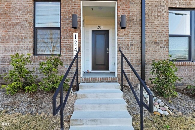 1245 S Blount St Off-Campus Housing, Raleigh, NC