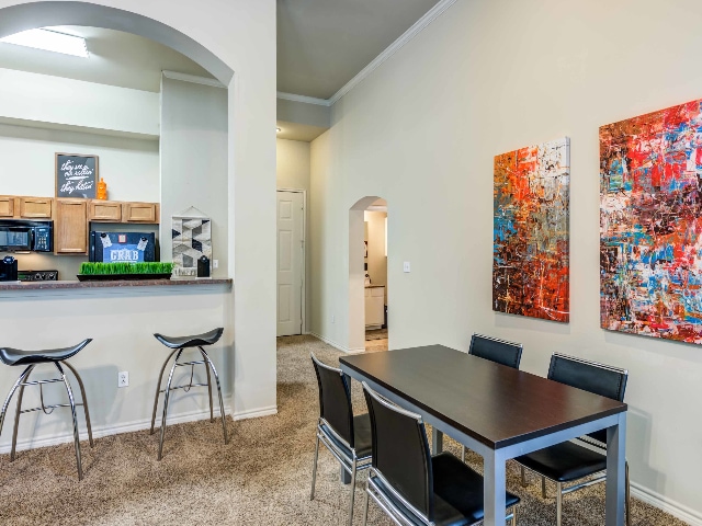 Centre Suites I Apartments Off-Campus Housing, Lubbock, TX