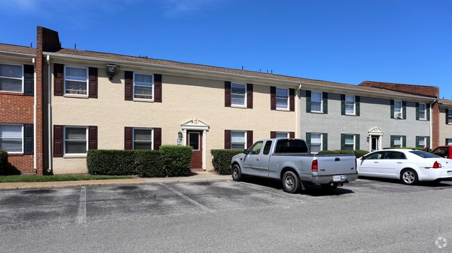 Oyster Point Place Apartments - Newport News, VA | ForRent.com