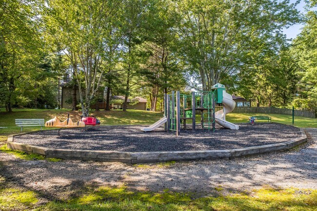 Foxridge Apartment Homes | Virginia Tech | Off-Campus Housing Search