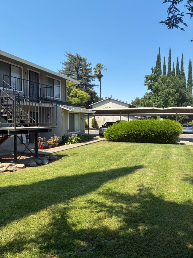 1684 Conestoga Dr Unit Apt. C Off-Campus Housing, Merced, CA