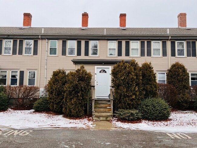 40 N Spooner St Townhome - Townhome Rental in Plymouth MA | ForRent.com
