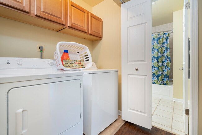 Clover Ridge East Apartments For Rent in Palatine, IL | ForRent.com