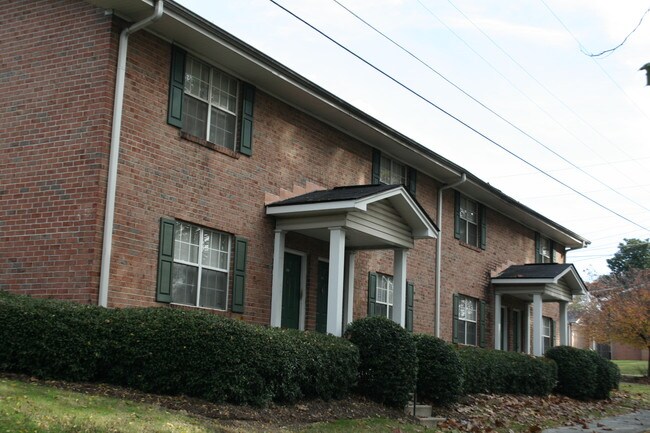 Colonial Square Apartments - Atlanta, GA | ForRent.com