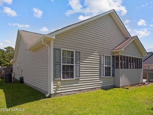 204 Jasmine Ln - House Rental in Jacksonville, NC | ForRent.com