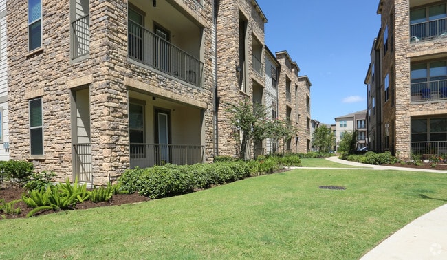 The Abbey At Spring Town Center Apartments - Spring, TX | ForRent.com