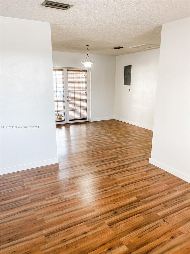 511 SW 120th Ave - House Rental in Miami, FL | ForRent.com