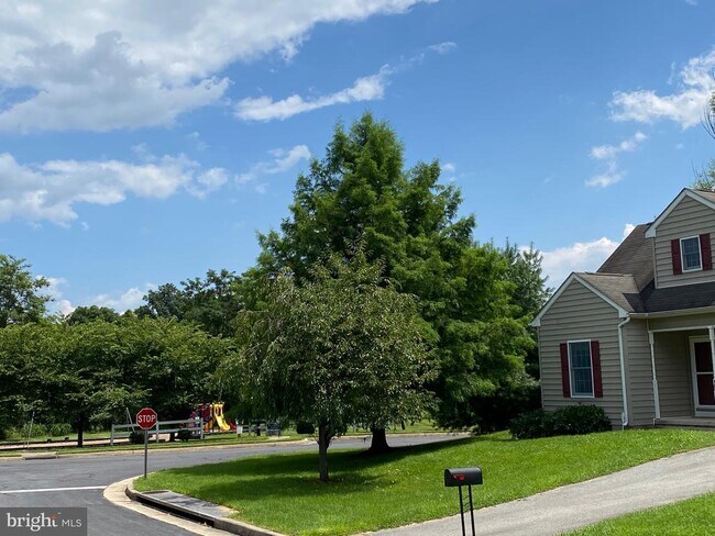 15 Oatfield Ct - House for Rent in Shepherdstown, WV | ForRent.com
