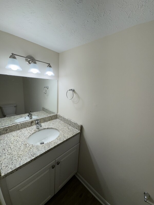 956-988 W. Liberty St. - 956-B Condo - Condo for Rent in Medina, OH ...