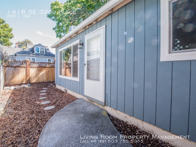 Two Bedroom Duplex in the heart of Hawthorne! Rental - House Rental in ...