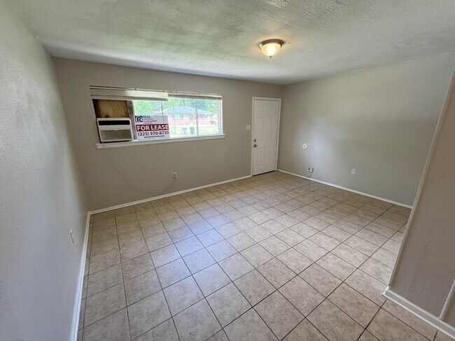 2 Bedroom 1 Bath home located in Baton Rou... - House Rental in Baton ...