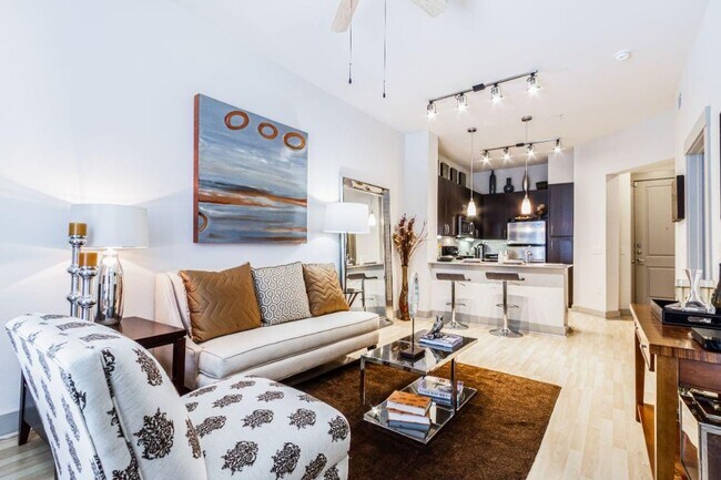 Caroline on Voss Apartments - Houston, TX | ForRent.com