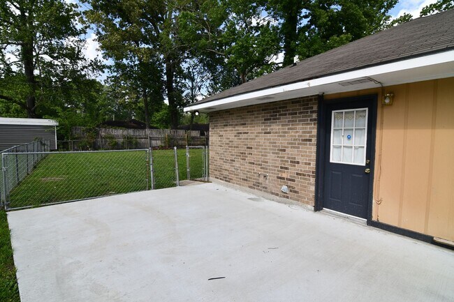 4 bedroom, 1.5 bath house located in Alsen. Rental - House Rental in ...