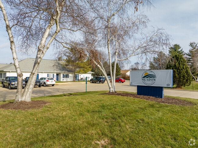 Meadow View Place Apartments For Rent in Springfield, IL | ForRent.com