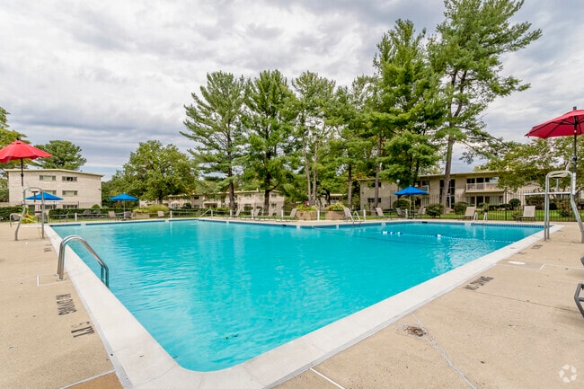 Halpine View Apartments - Rockville, MD | ForRent.com