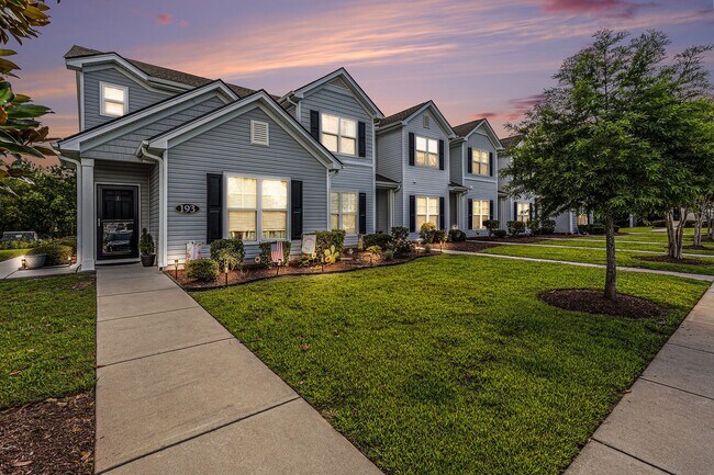 193 Olde Towne Way Townhome - Townhome Rental in Myrtle Beach SC ...