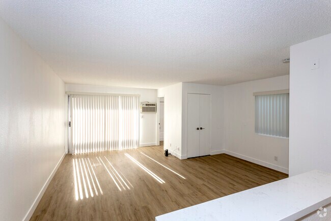 Vida Apartments - Escondido, CA | ForRent.com