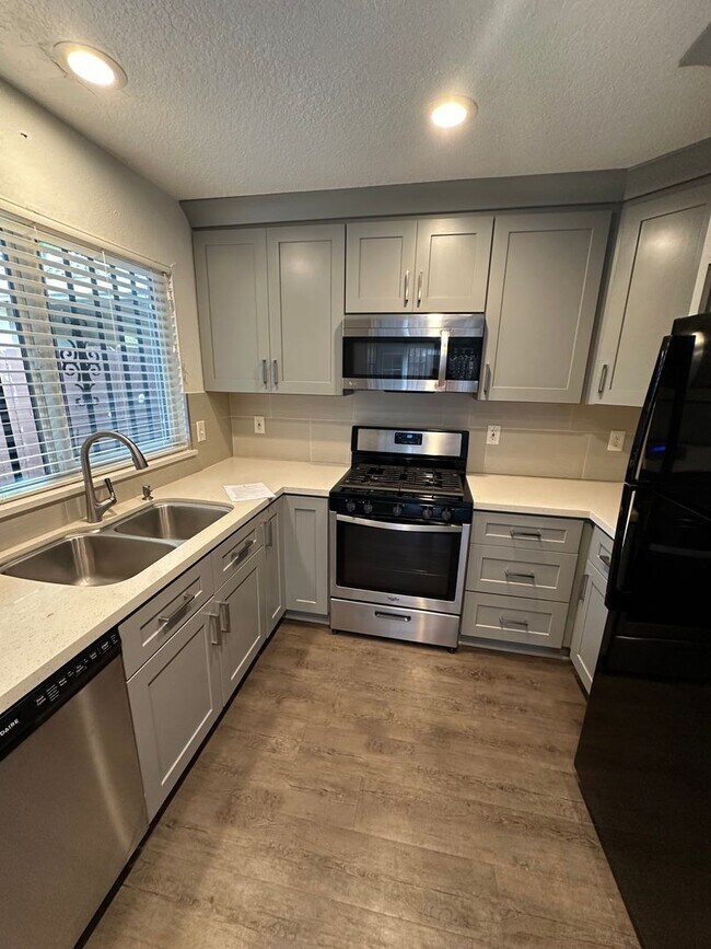 Updated HalfPlex Ready To Move In House - House Rental in Stockton, CA ...
