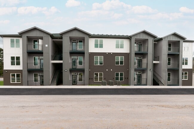 The Manor on County Line Apartments - Madison, AL | ForRent.com