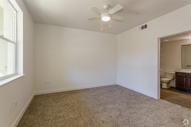 EATON RANCH APARTMENTS - Chico, CA | ForRent.com
