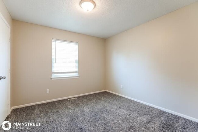 1104 NE LINDSAY AVE, LEES SUMMIT, MO 64086 Rental - House Rental in ...