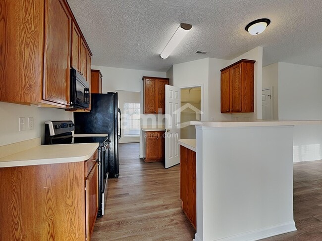 4080 Catawba Creek Dr Off-Campus Housing, Gastonia, NC