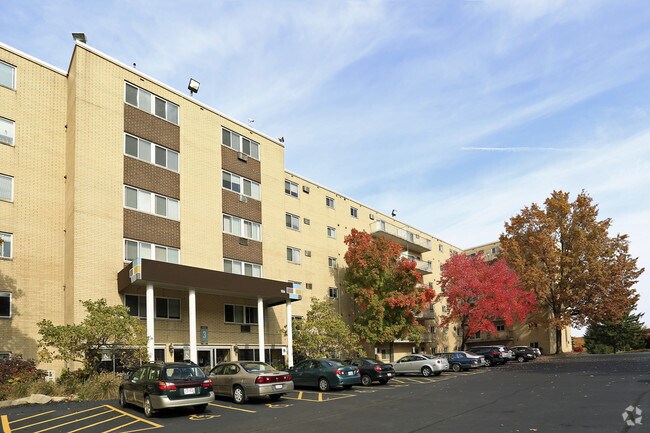 Midtown Towers Apartments - Parma, OH | ForRent.com