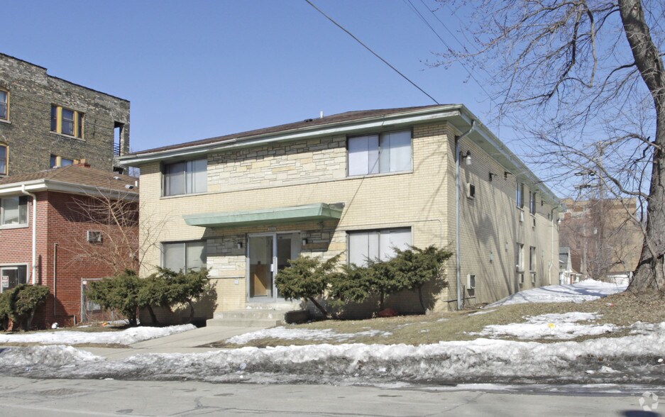 Wells Street | Milwaukee, WI | ForRent.com