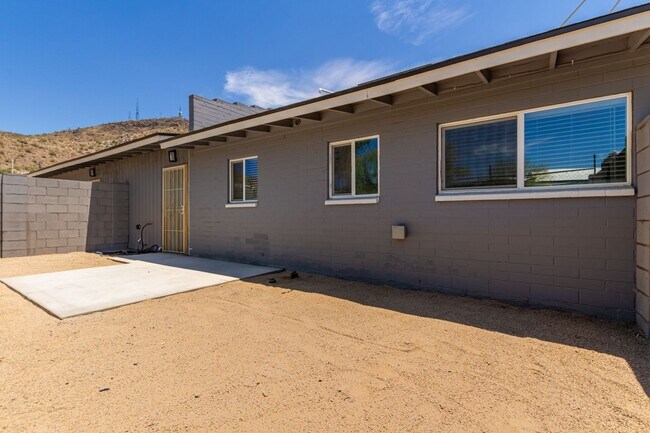 2 Bedroom 1 Bathroom Condo with Garage in ... For Rent in Phoenix, AZ ...