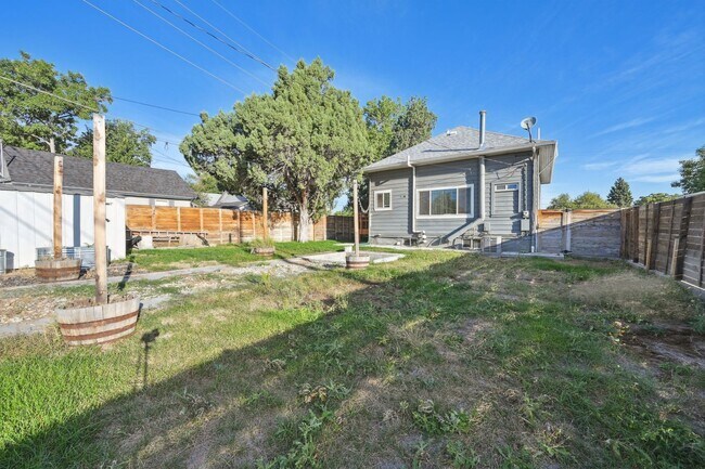 Cozy and modern 3-bedroom home with privat... Rental - House Rental in ...