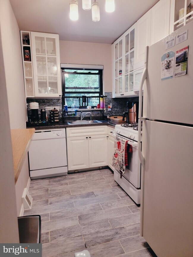 9364 Neil Rd Townhome - Townhome Rental in Philadelphia PA | ForRent.com