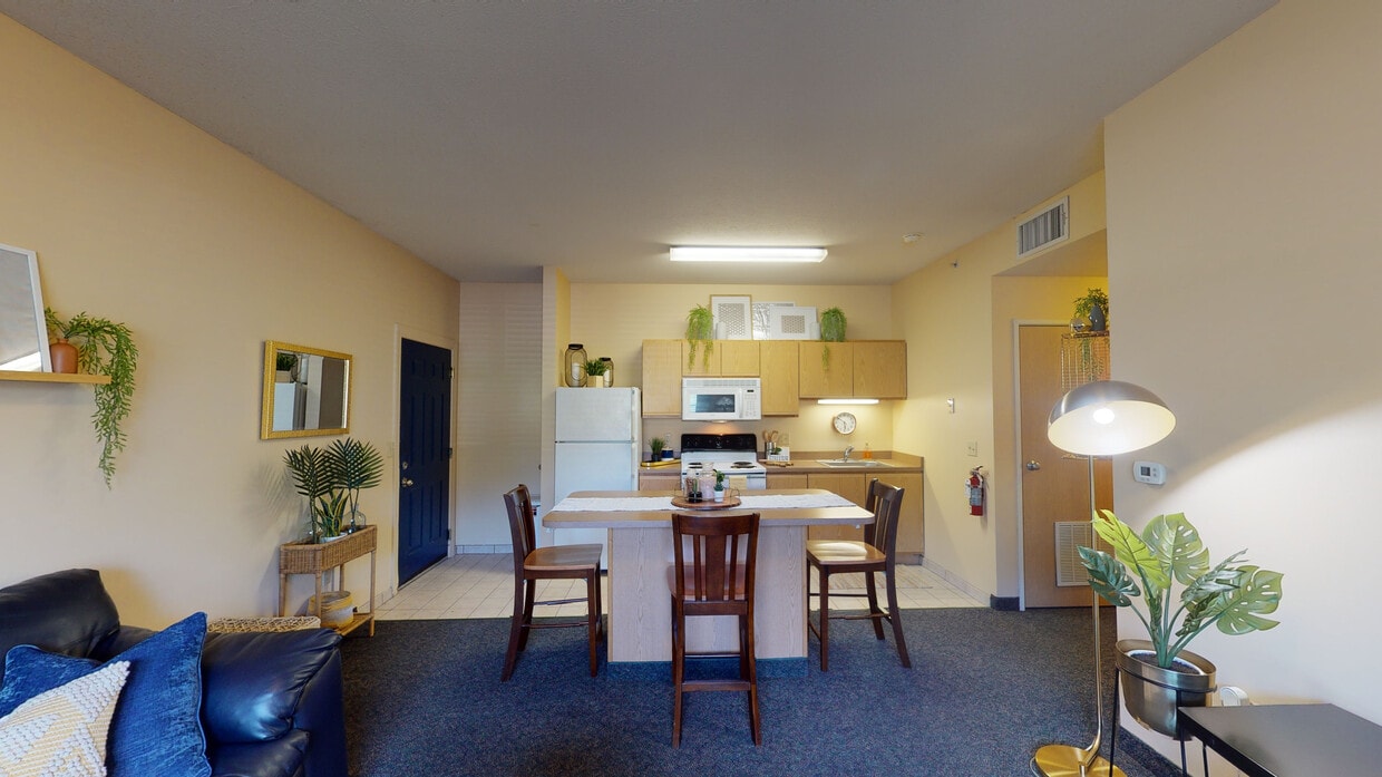 University Gate Apartments | Penn State University | Off-Campus Housing ...