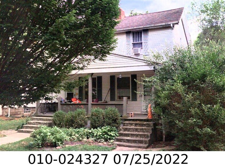 153 W Lakeview Ave - Townhome for Rent in Columbus, OH | ForRent.com