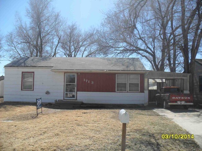 1713 E 2nd Ave - Hutchinson, KS | ForRent.com