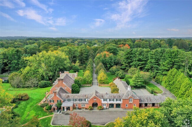 Long Island University-CW Post Campus Off-Campus Housing & Apartments ...