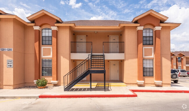 Villas Laredo Apartments For Rent in Laredo, TX | ForRent.com