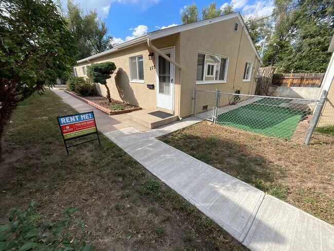 2 Bedroom Home Available Near E Platte Ave... Rental - House Rental in ...