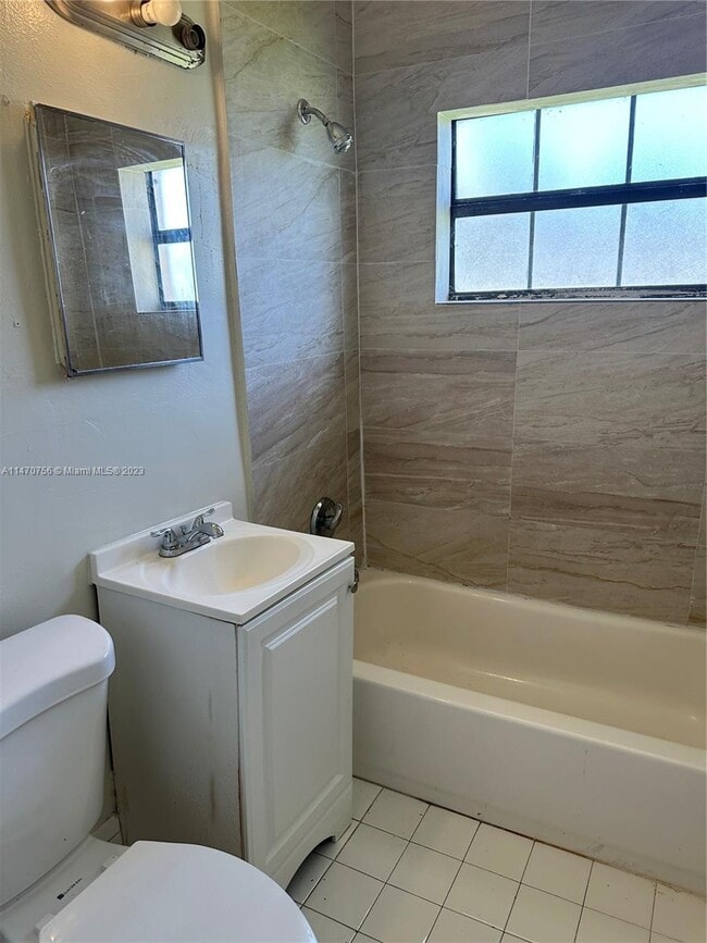 2115 SW 50th Ave House - House Rental in West Park, FL | ForRent.com