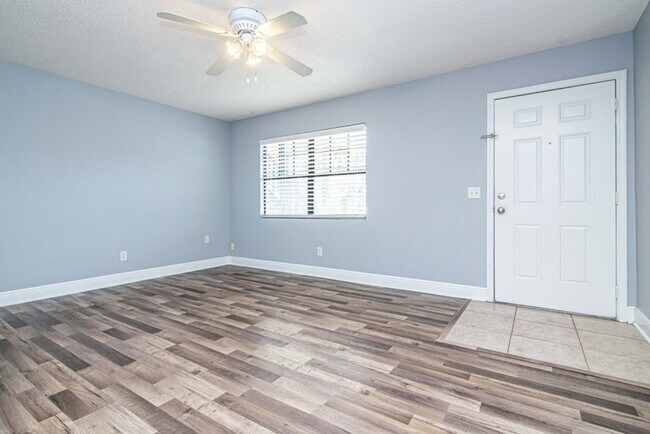 Ground Floor 1/1 with a fenced in backyard... Condo Unit 102 - Condo ...