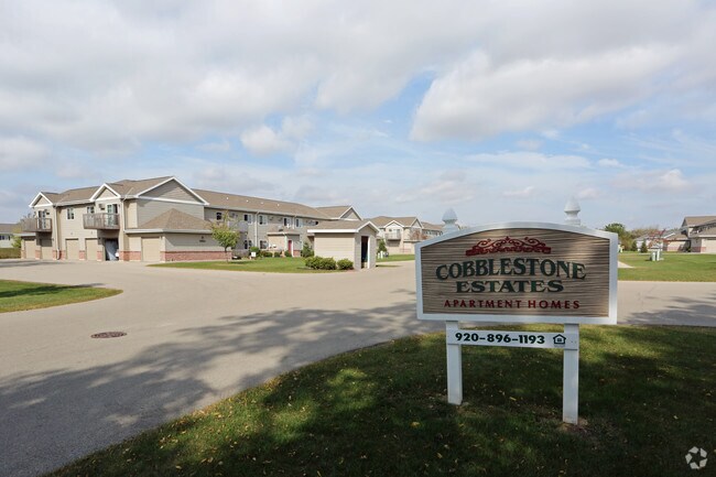 COBBLESTONE ESTATES Apartments - Ripon, WI | ForRent.com