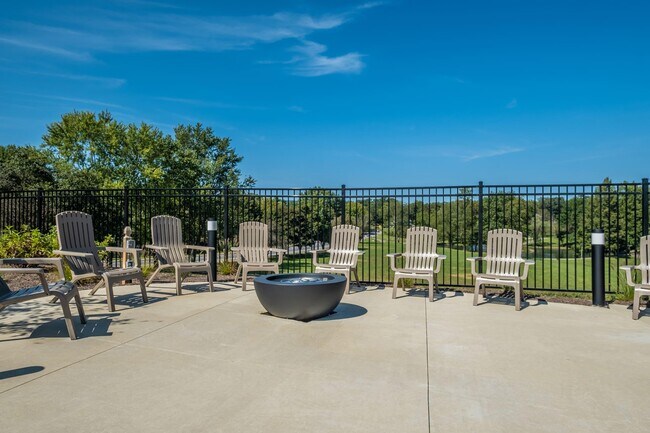 Foxridge Apartment Homes | Virginia Tech | Off-Campus Housing Search